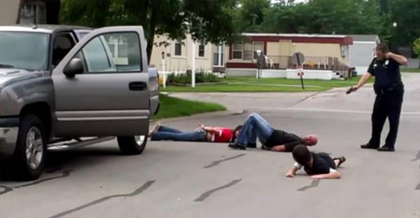 How Traffic Stops for License Plates, Tail Lights, Seatbelts Can be a ...