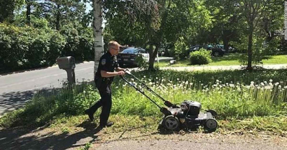 Instead of Ticketing Elderly Woman for Tall Grass, This Cop Mowed it ...