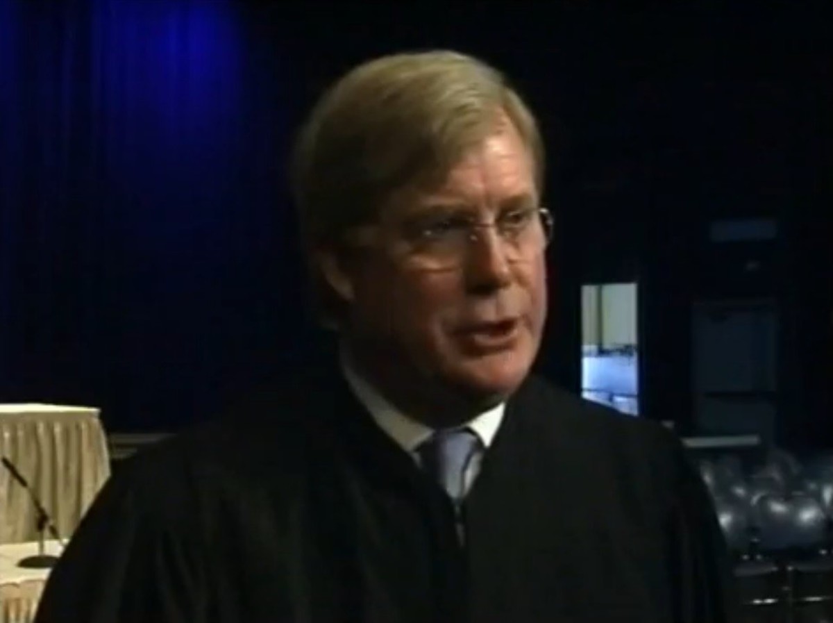 Judge Arrested For Domestic Violence Will Keep $200,000 Per Year Salary ...