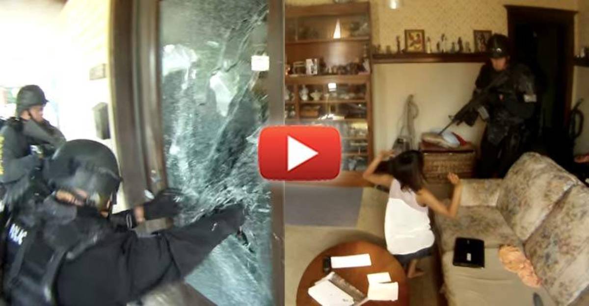 Body Cam Shows What a SWAT Team Sees When they Raid Wrong Home ...