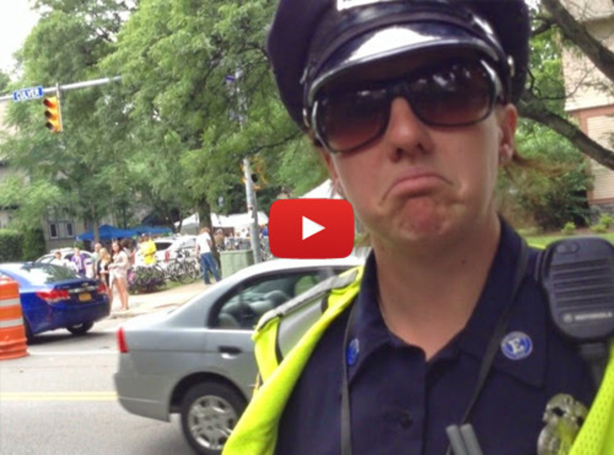Thanks to this Cop Watcher, This Cop Will Think Twice about Texting ...